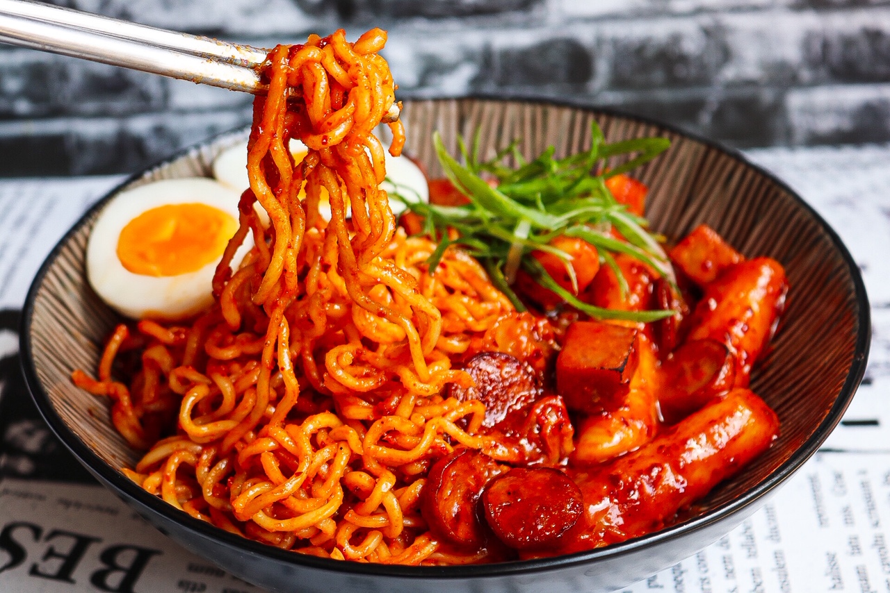 Ra-Bokki - Our Favorite EVER Street Food Mashup!
